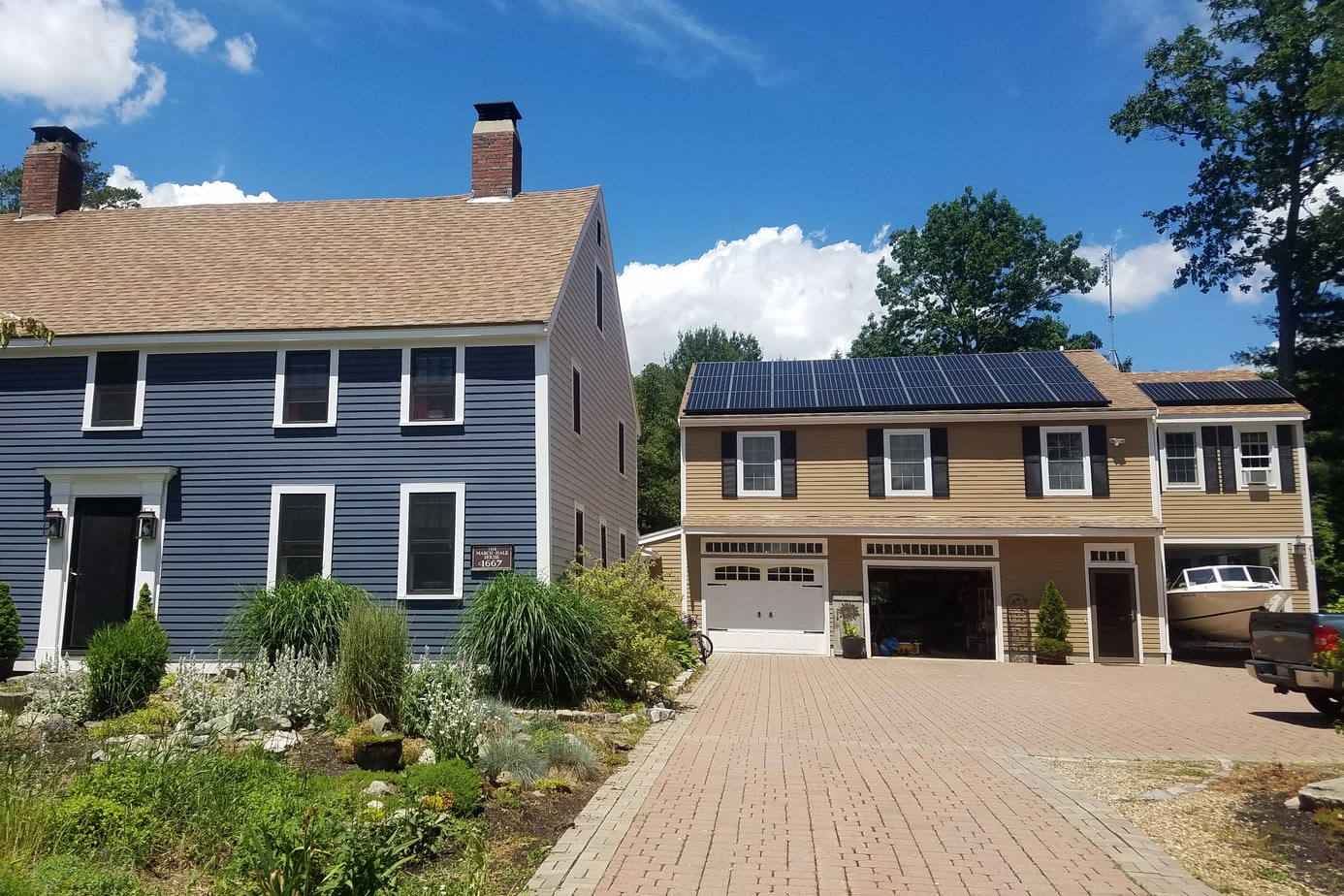 6 Options For Solar Technology in Your Backyard - Solaris Renewables